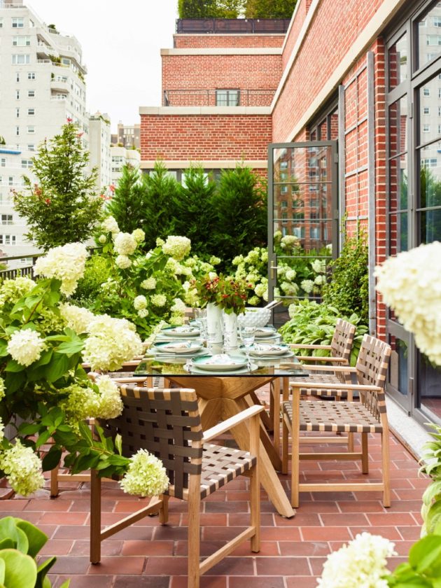 15 Gorgeous Transitional Balcony Designs to Enjoy Your View in Style