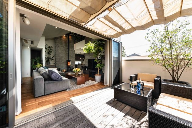 15 Gorgeous Transitional Balcony Designs to Enjoy Your View in Style