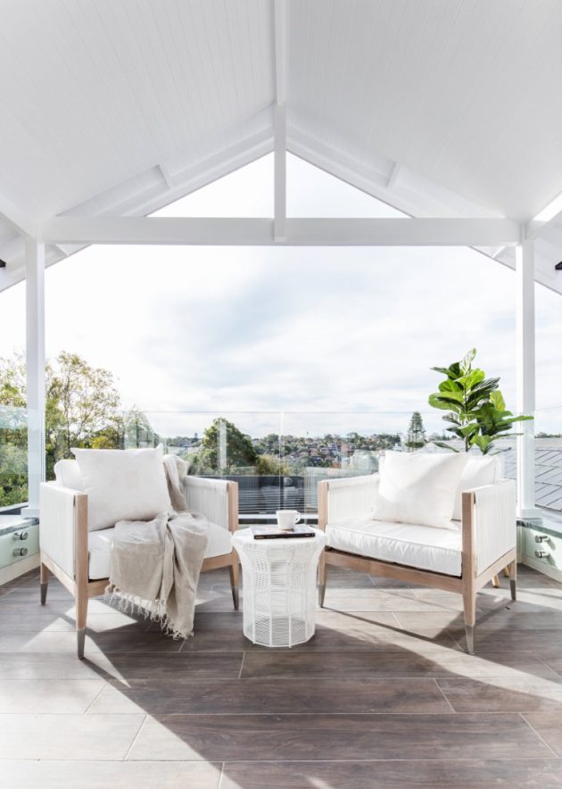 15 Gorgeous Transitional Balcony Designs to Enjoy Your View in Style