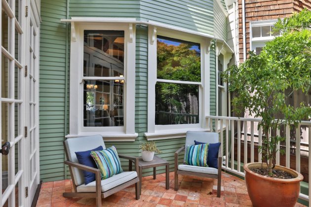 15 Gorgeous Transitional Balcony Designs to Enjoy Your View in Style