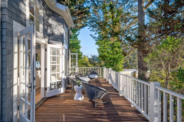 15 Gorgeous Transitional Balcony Designs to Enjoy Your View in Style