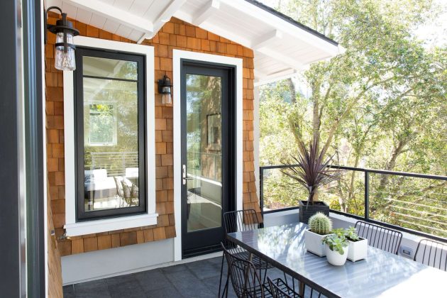 15 Gorgeous Transitional Balcony Designs to Enjoy Your View in Style