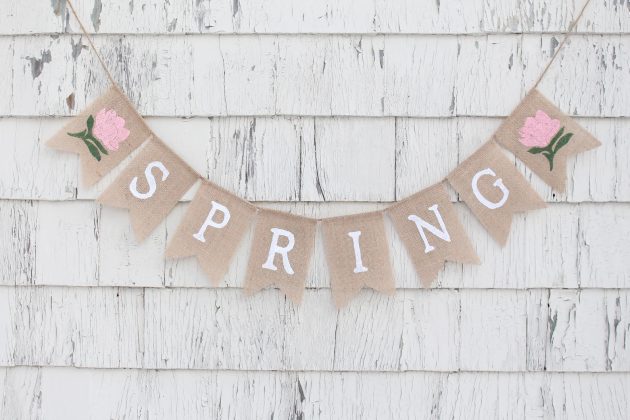 18 Spring Banner Designs to Add a Pop of Color to Your Home