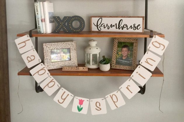 18 Spring Banner Designs to Add a Pop of Color to Your Home