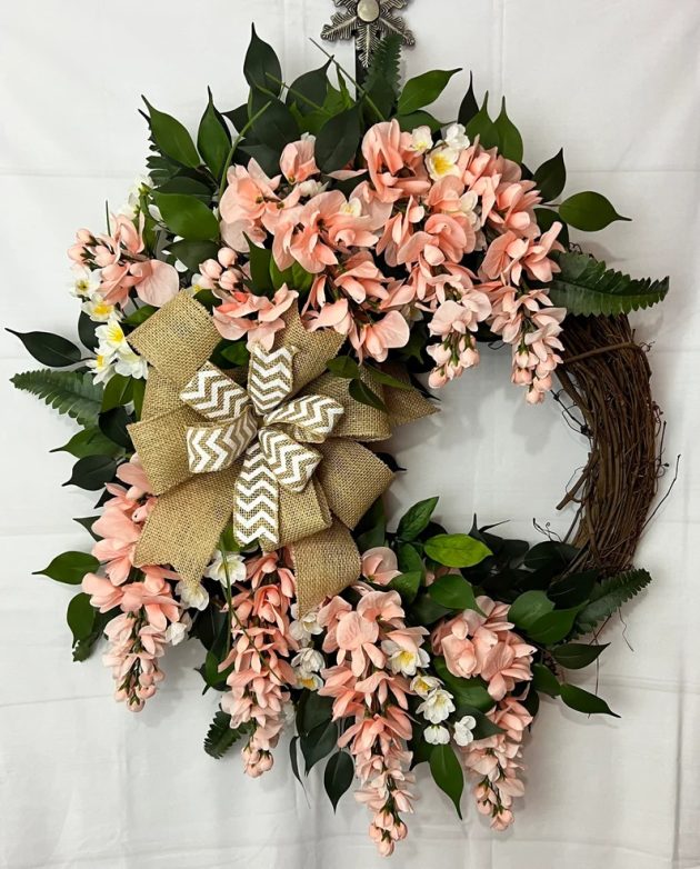 15 Lively Spring Wreath Designs That Will Refresh Your Porch