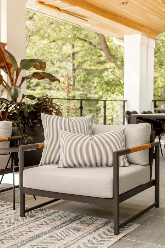 15 Outdoor Decoration Ideas to Add a Pop of Color and Personality to ...