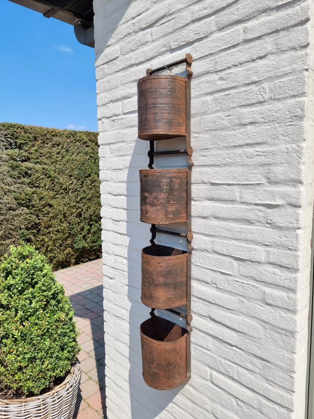 15 Outdoor Planter Designs That Will Make Your Patio Pop