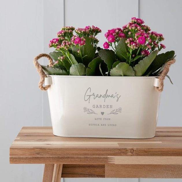15 Outdoor Planter Designs That Will Make Your Patio Pop