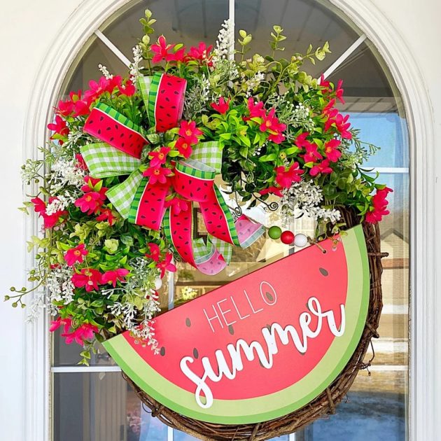 15 Vibrant Summer Wreath Designs to Welcome the Sunshine