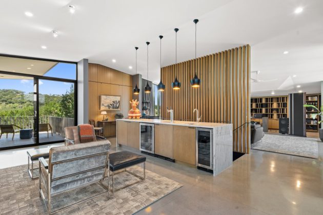 16 Contemporary Home Bar Designs That Bring the Party to Your Living Space