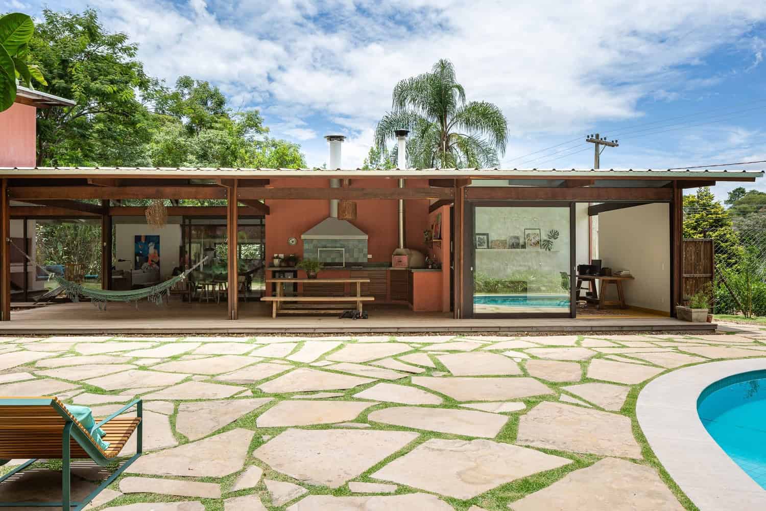 Itauba House by Rocco Arquitetos in Ibiuna, Brazil