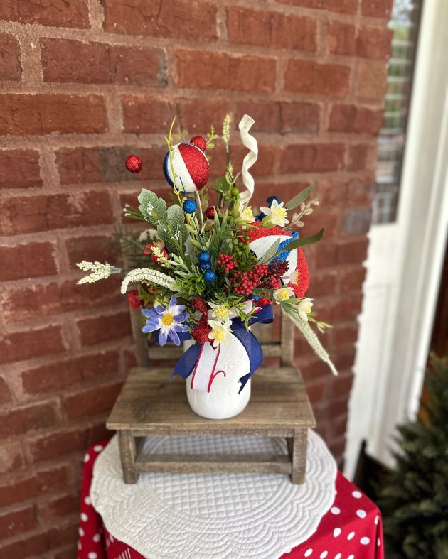 15 Charming 4th of July Centerpiece Designs for Festive Tablescapes