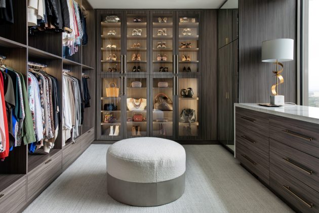 15 Contemporary Walk-In Closet Designs That Maximize Space and Style