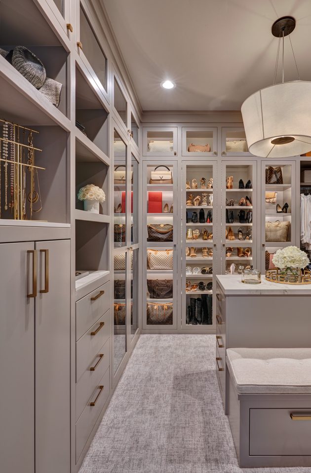 15 Contemporary Walk-In Closet Designs That Maximize Space and Style