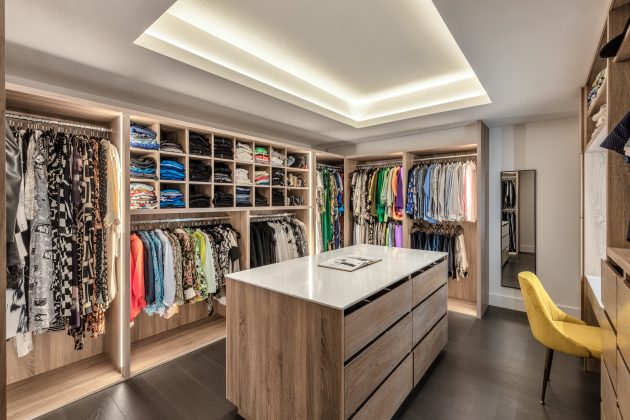 15 Contemporary Walk-In Closet Designs That Maximize Space and Style