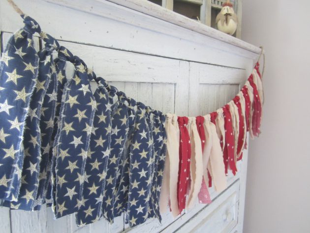 15 Festive 4th of July Garland Designs to Celebrate with Patriotism