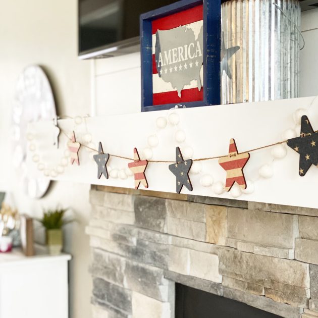 15 Festive 4th of July Garland Designs to Celebrate with Patriotism