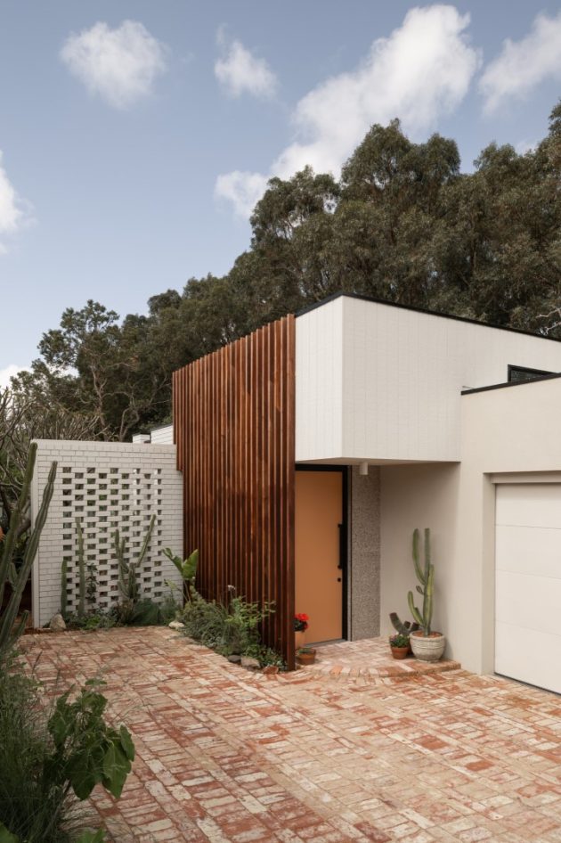 18 Captivating Contemporary Entrance Designs That Welcome in Style