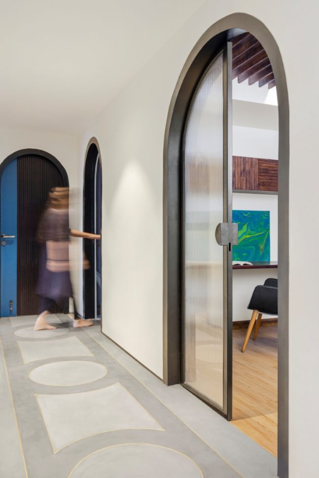 18 Contemporary Hall Designs That Embrace Minimalism and Sophistication