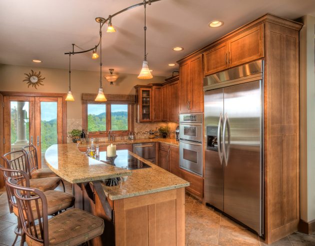 15 Charming Traditional Wooden Kitchen Designs for a Warm and Inviting ...