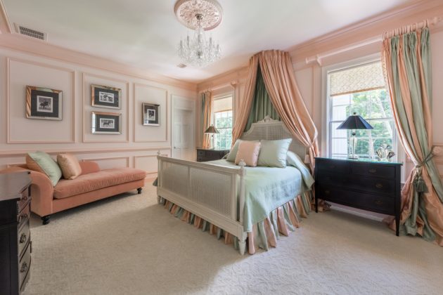 15 Cozy and Timeless Traditional Bedroom Designs