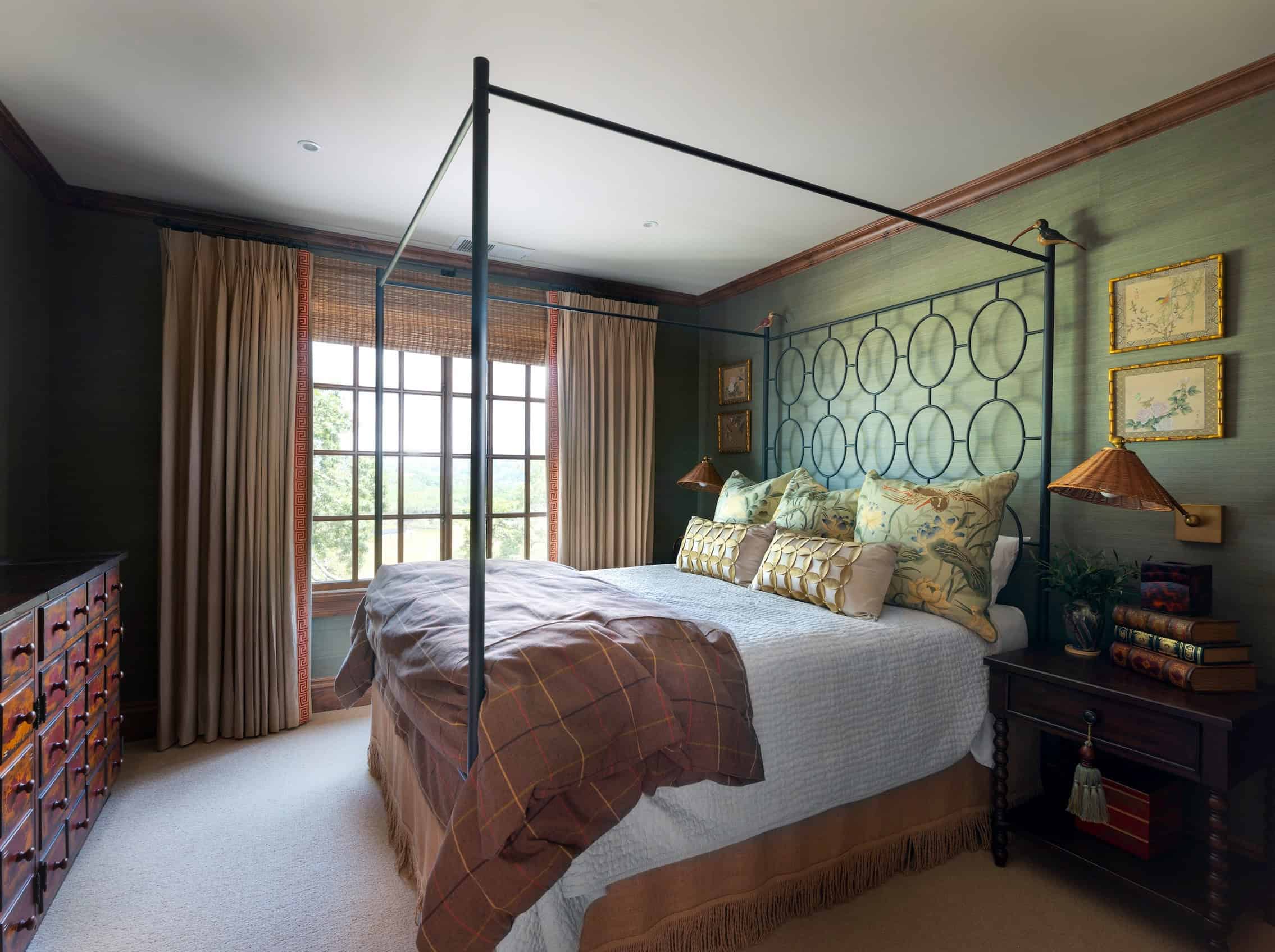15 Cozy and Timeless Traditional Bedroom Designs