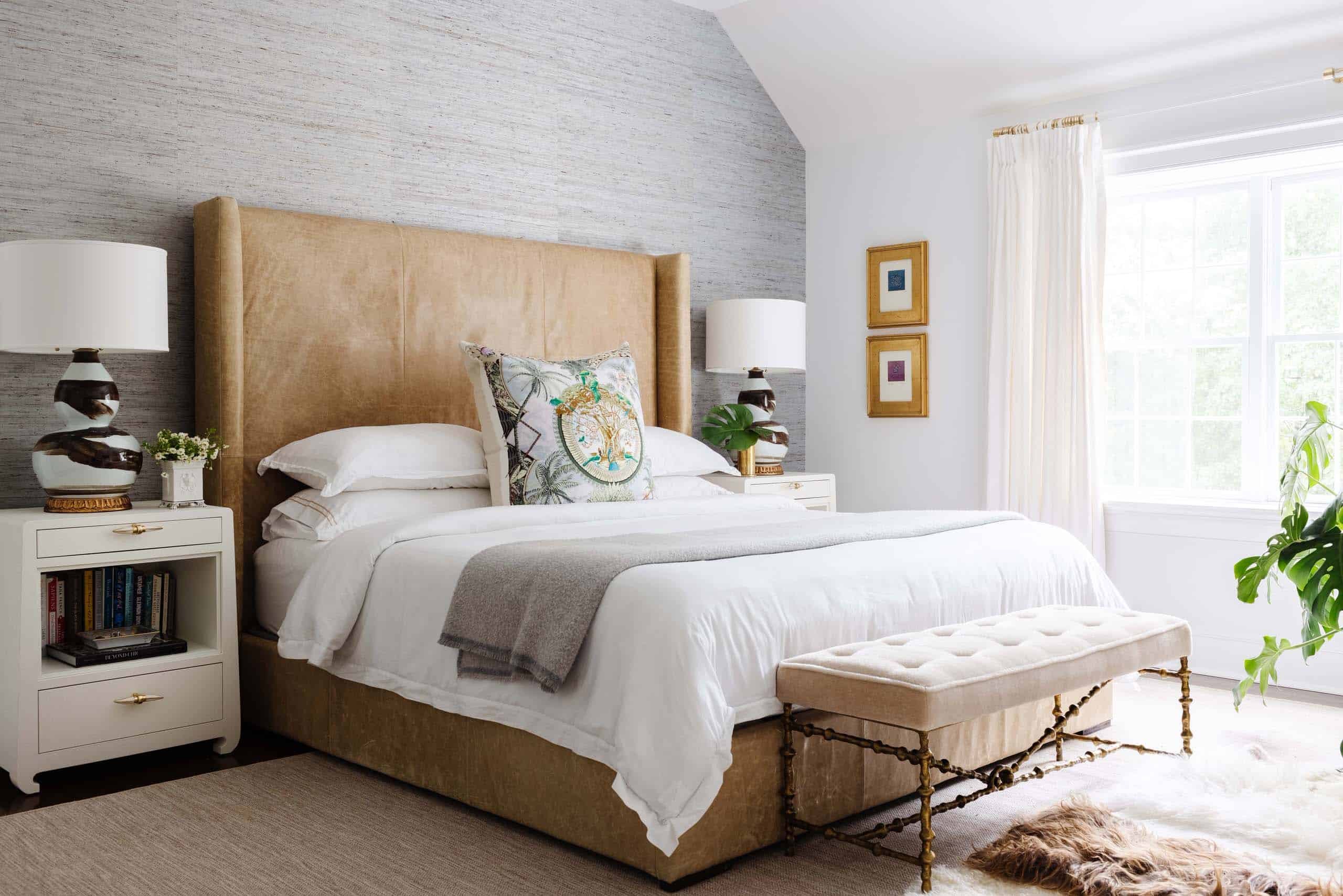 15 Cozy and Timeless Traditional Bedroom Designs