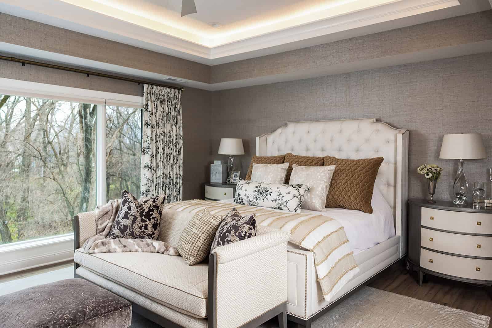 15 Cozy and Timeless Traditional Bedroom Designs