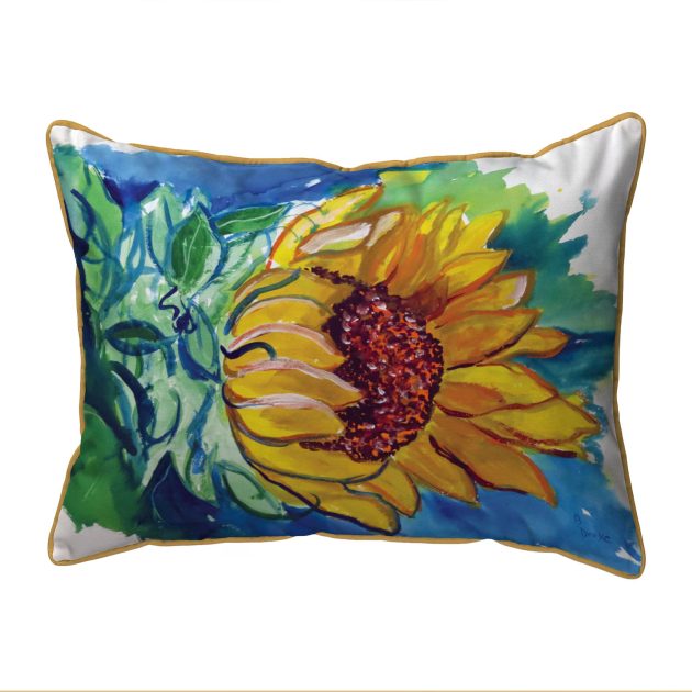 15 Delightful Floral Summer Pillow Patterns for a Blooming Décor
