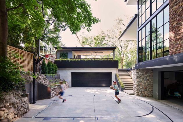 15 Sleek and Sophisticated Contemporary Garage Designs to Inspire Your ...