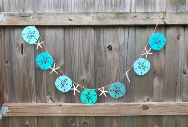 16 Coastal Garland Designs for a Beachy and Breezy Atmosphere