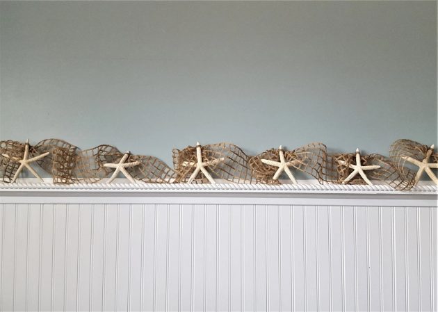 16 Coastal Garland Designs for a Beachy and Breezy Atmosphere