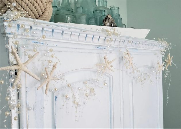 16 Coastal Garland Designs for a Beachy and Breezy Atmosphere