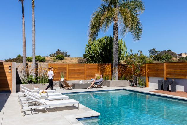 20 Contemporary Swimming Pool Designs that Redefine Outdoor Relaxation