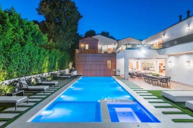 20 Contemporary Swimming Pool Designs that Redefine Outdoor Relaxation