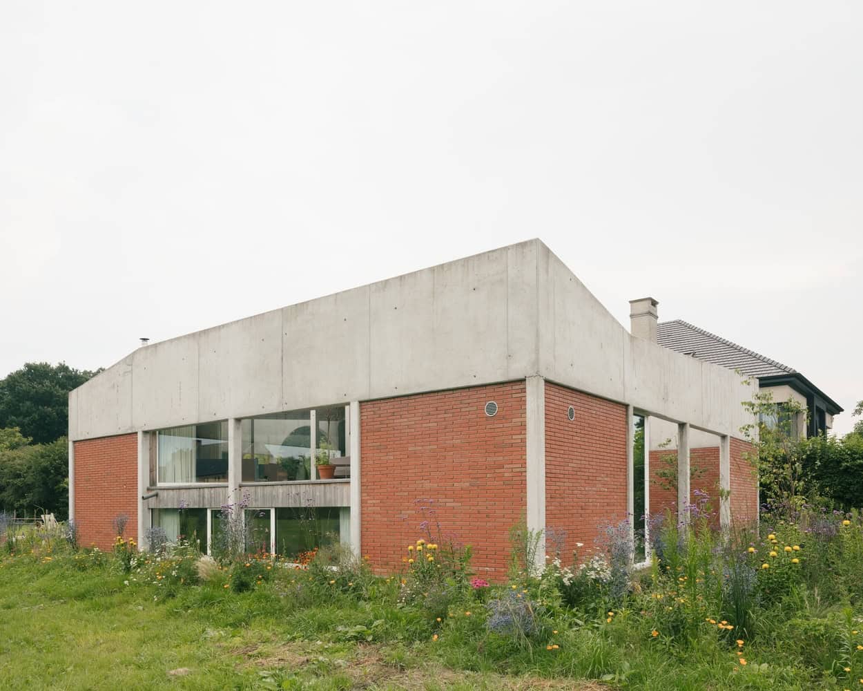 House hkZ by BLAF Architecten in Zoersel, Belgium