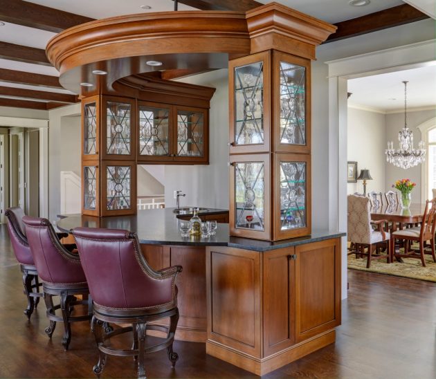 15 Classic Traditional Home Bar Designs for Sophisticated Entertaining