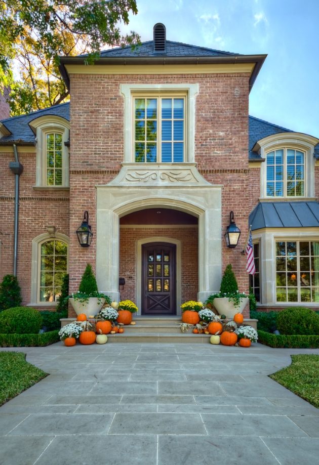 15 Beautiful Traditional Entryway Designs