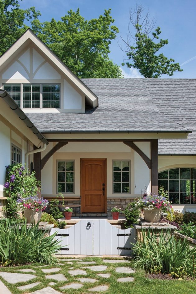 15 Beautiful Traditional Entryway Designs