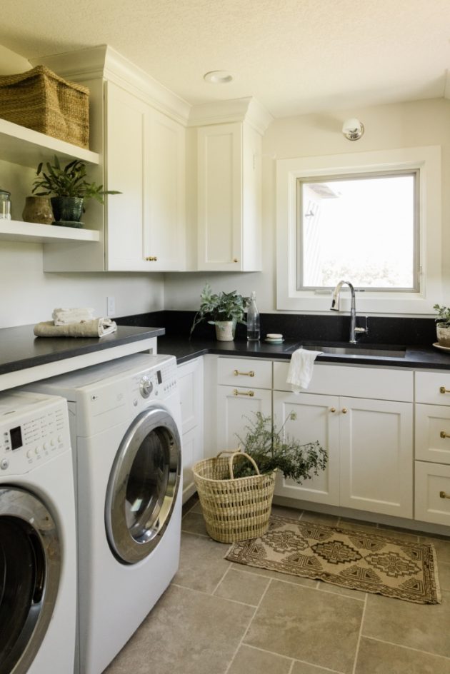 15 Classic Traditional Laundry Room Designs: Where Functionality Meets ...