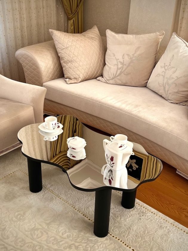 15 Creative Coffee Table Inspirations for Conversational Living Spaces