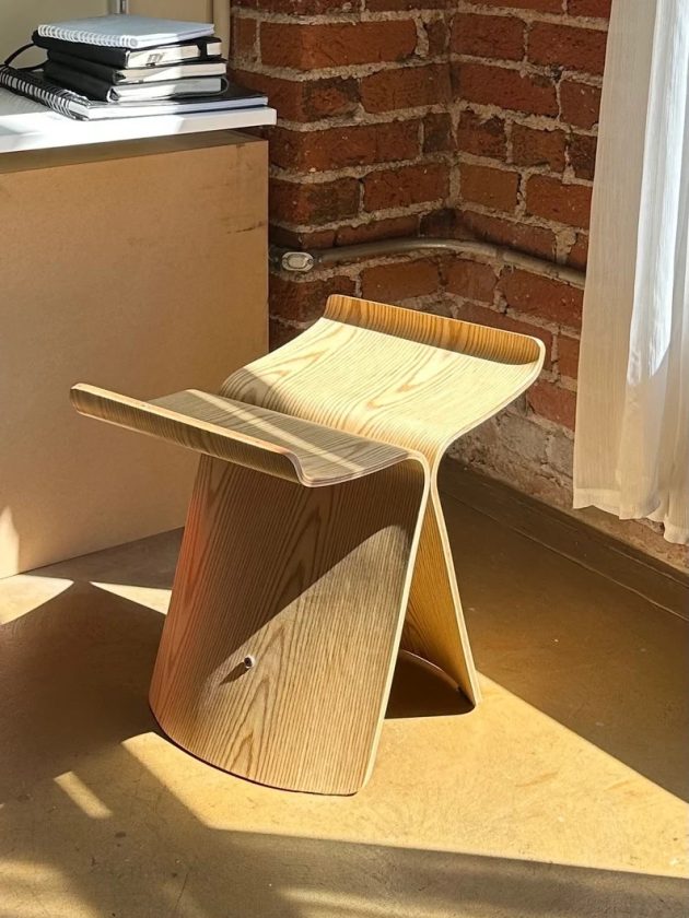 15 Modern Comfy Stool Inspirations for Functional and Fashionable Seating