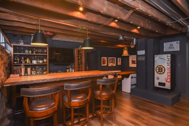 15 Old-World Traditional Basement Ideas for Classic Comfort