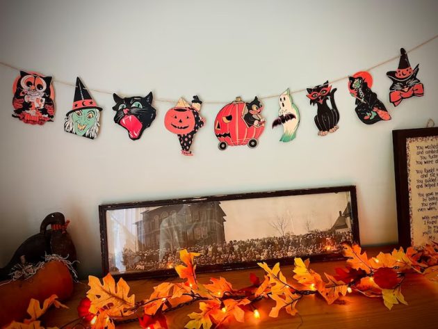 15 Spooky Halloween Garland Designs to Haunt Your Home