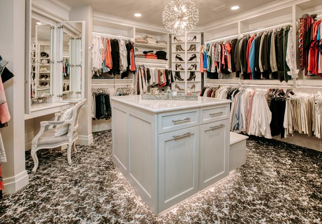 15 Time-Honored Traditional Closet Ideas for Elegant Storage