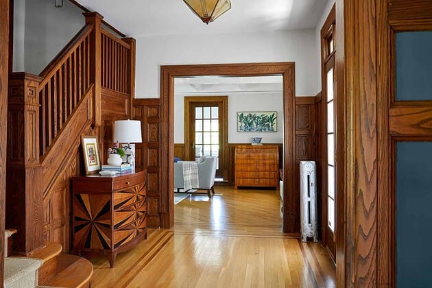 15 Timeless Traditional Entry Hall Designs for a Warm Welcome