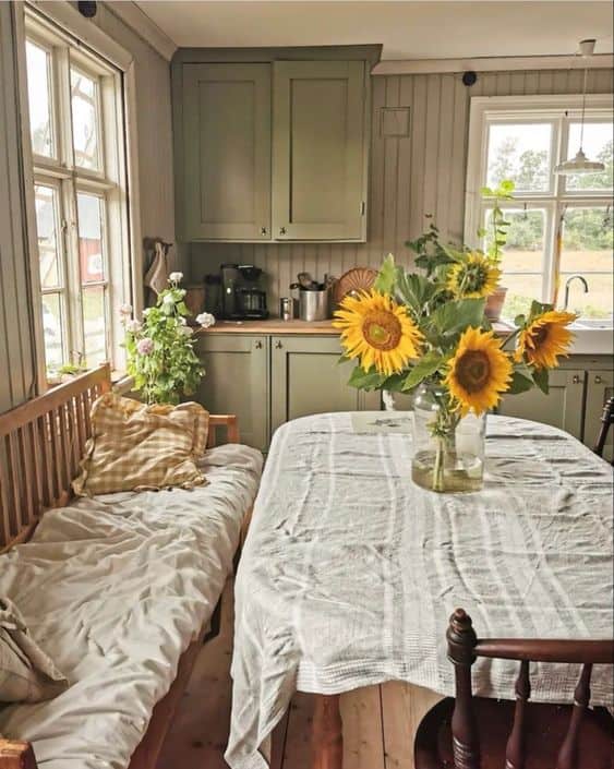 Cottagecore Interior Decor for a Tranquil Retreat