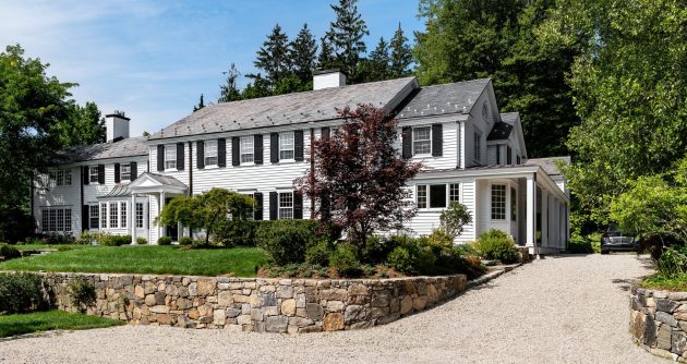 15 Traditional Exterior Designs That Never Go Out of Style