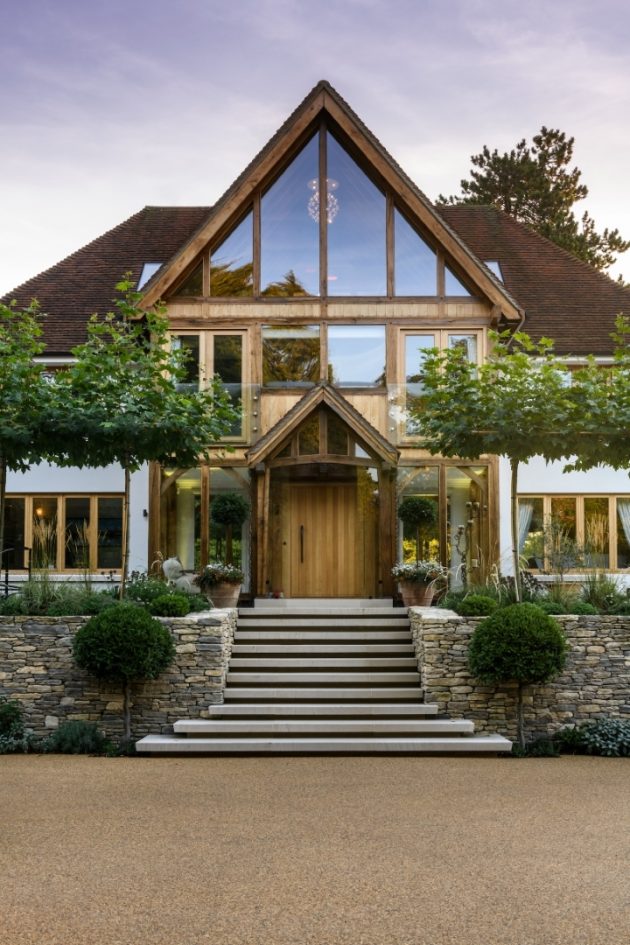 15 Traditional Exterior Designs That Never Go Out of Style
