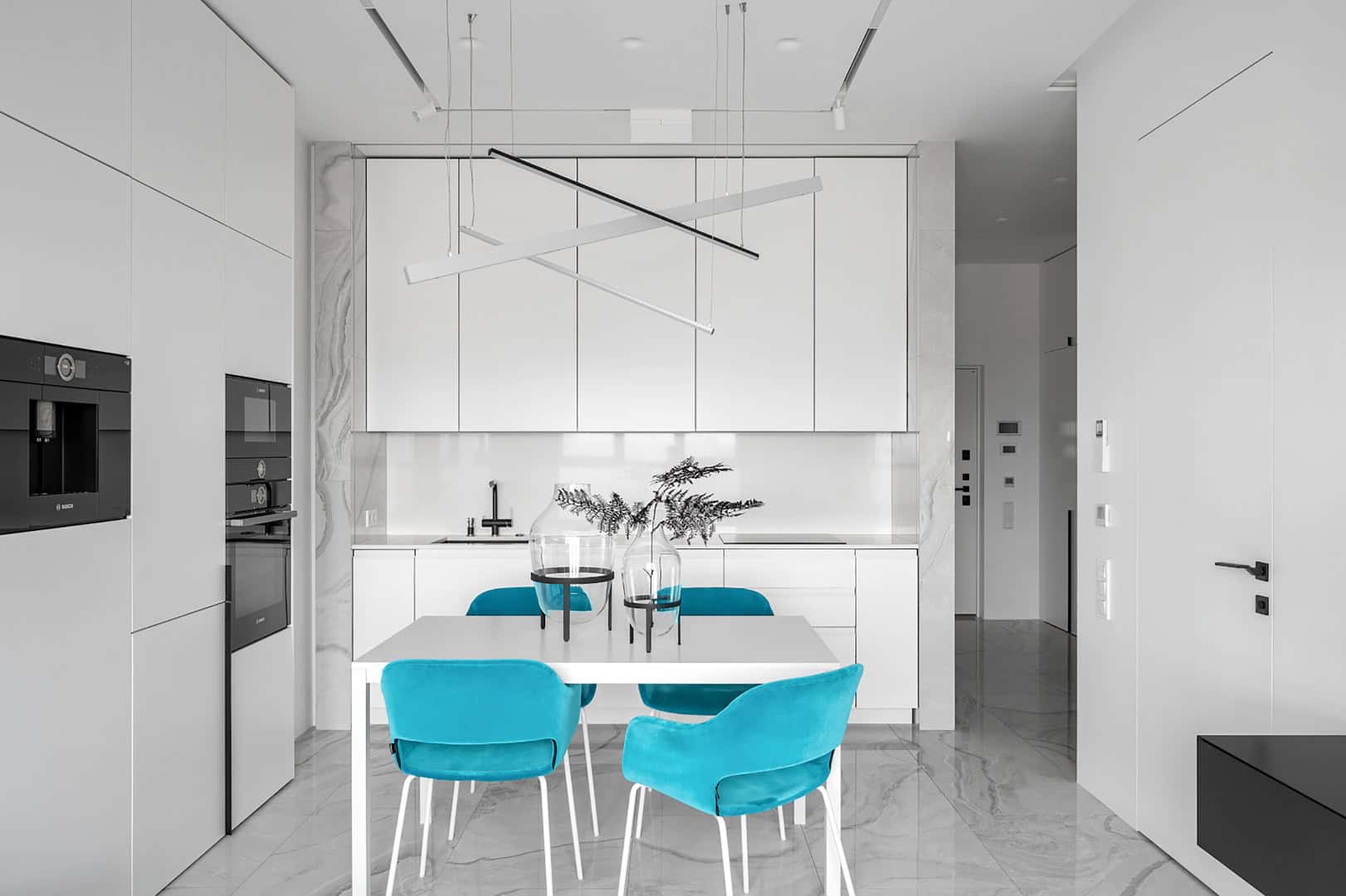 White Moscow Apartment by Alexander Tischler
